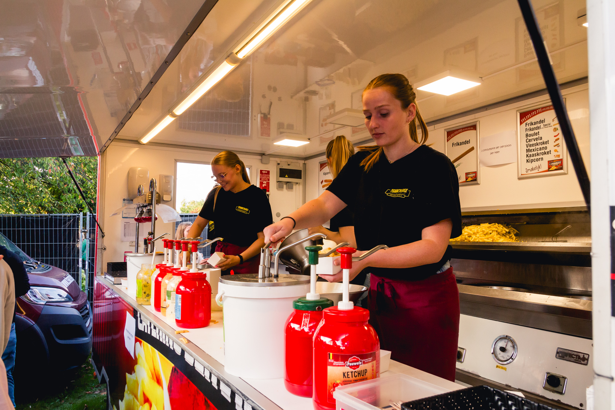 Contacteer 't Snackske